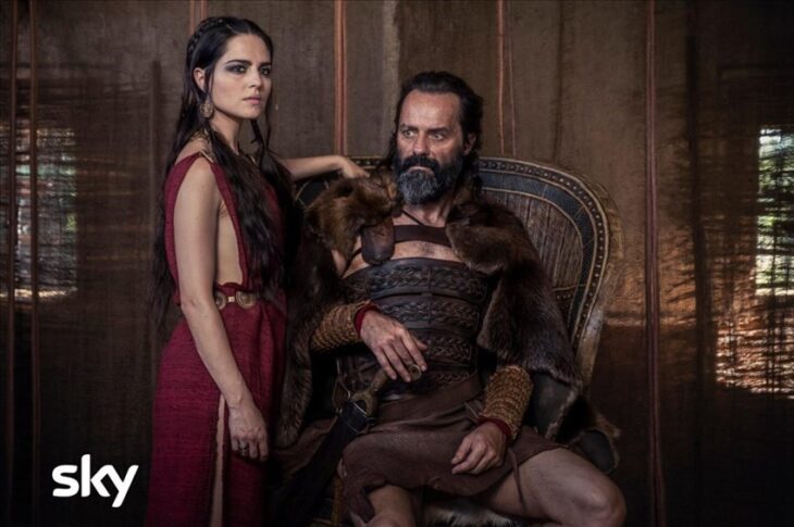 Protagoniste: Ivana Lotito | Pink Society